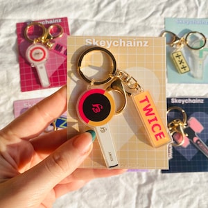 Kpop Lightstick Keychains bts,skz,blackpink,ateez,txt,enhypen, and More ...