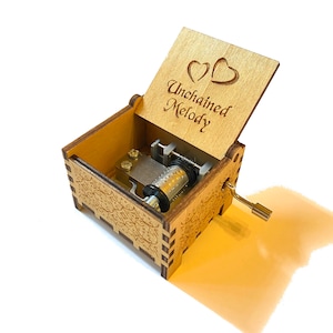 Unchained Melody Wind-up & Hand-crank Music Box Custom Engraving ...