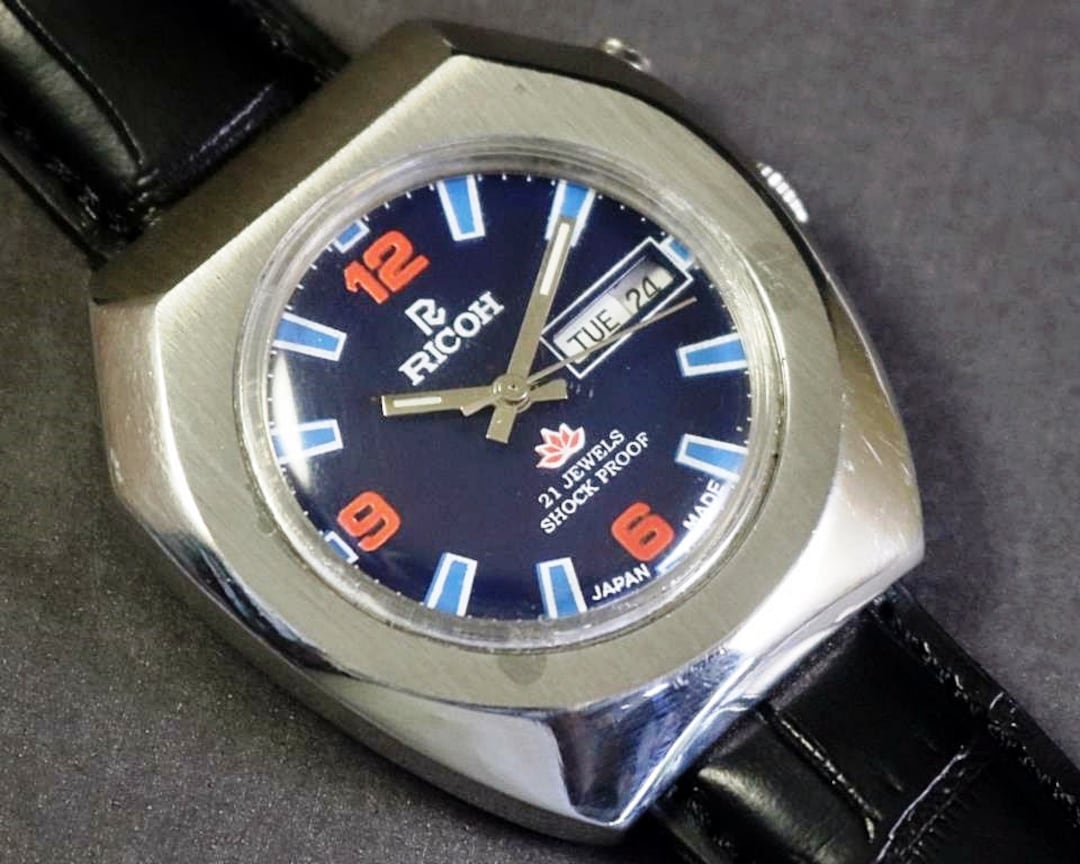 Vintage Ricoh Automatic Mens Wrist Watch Caliber R61 Day Date Japan ...