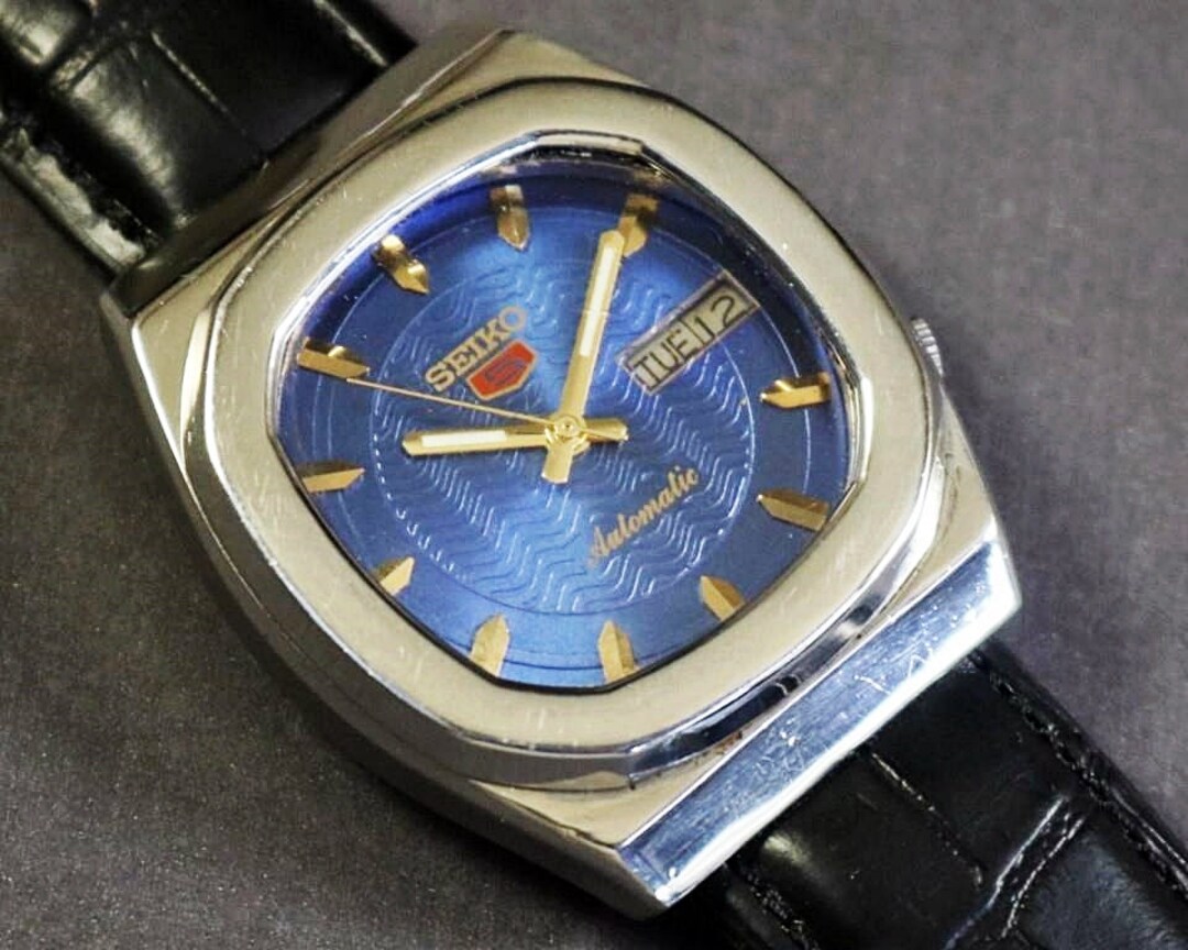 Vintage Seiko 5 Automatic Mens Wrist Watch Caliber 7009 Day Date Japan Stainless Steel Gift for ...