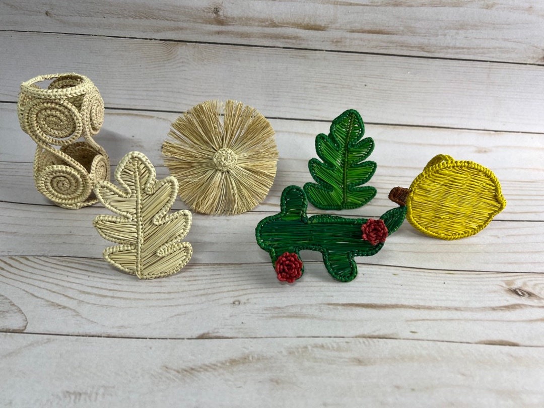 Boho Napkin Holder, Straw Napkin Ring, Rattan Farmhouse Napkin Holder ...