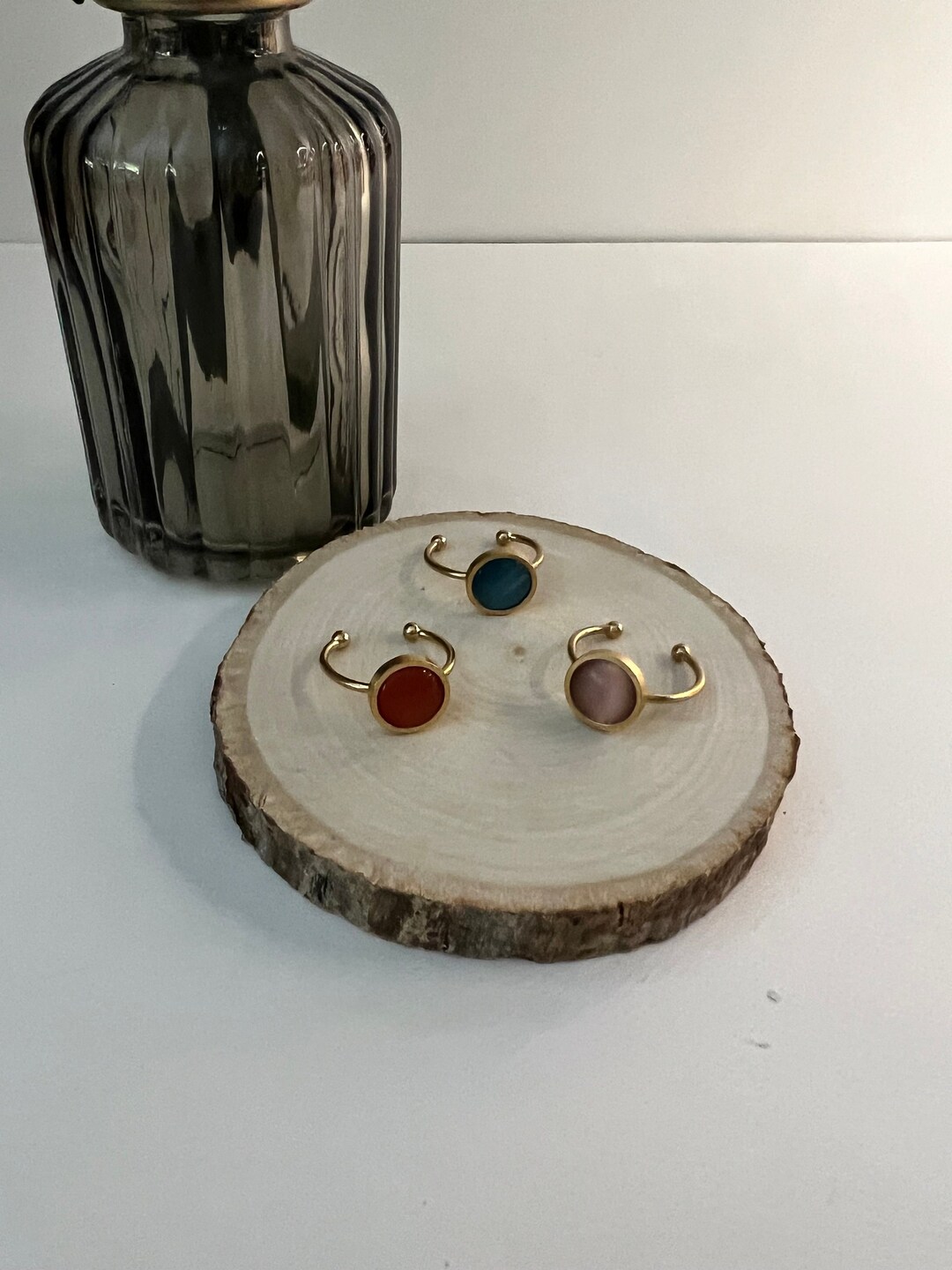 Minimalist Pop-of-color Ring, Classic Round Stone Ring, Timeless Artsy ...
