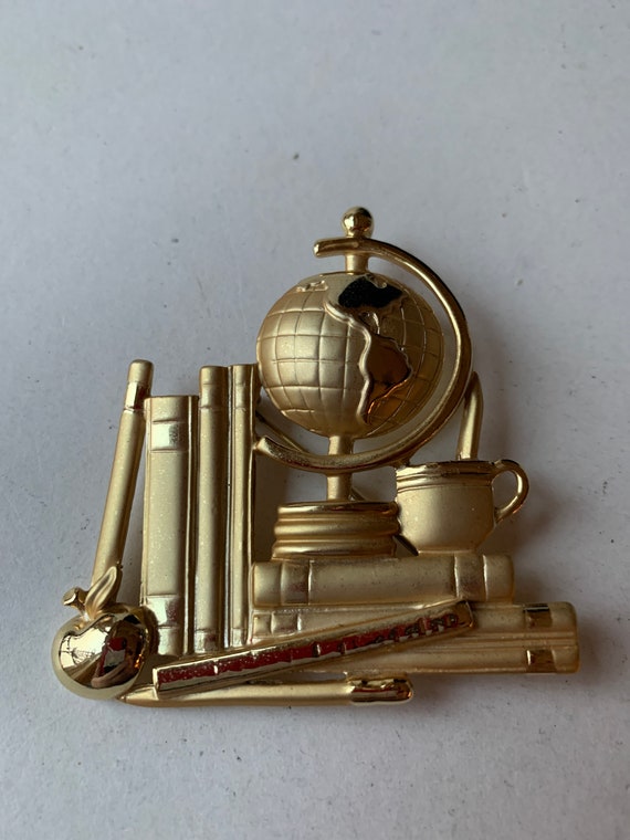 Vintage AJC Goldtone School Teacher Globe Brooch - Gem