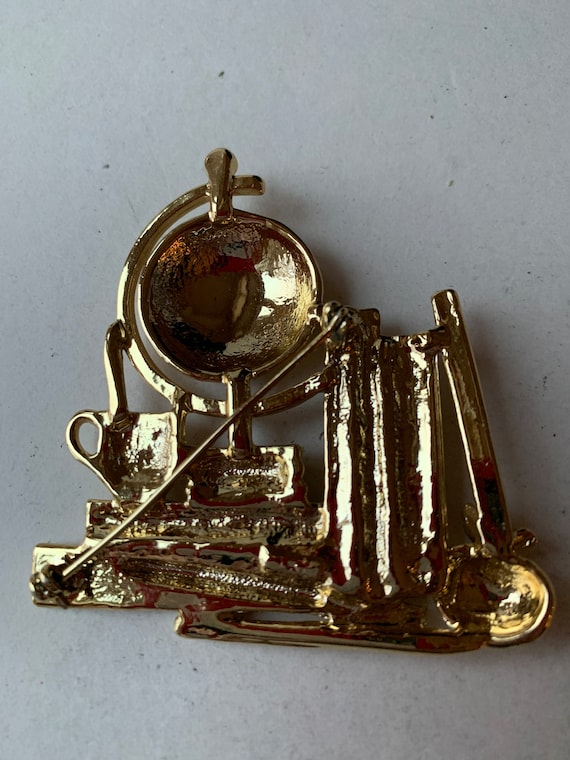 Vintage AJC Goldtone School Teacher Globe Brooch - Gem
