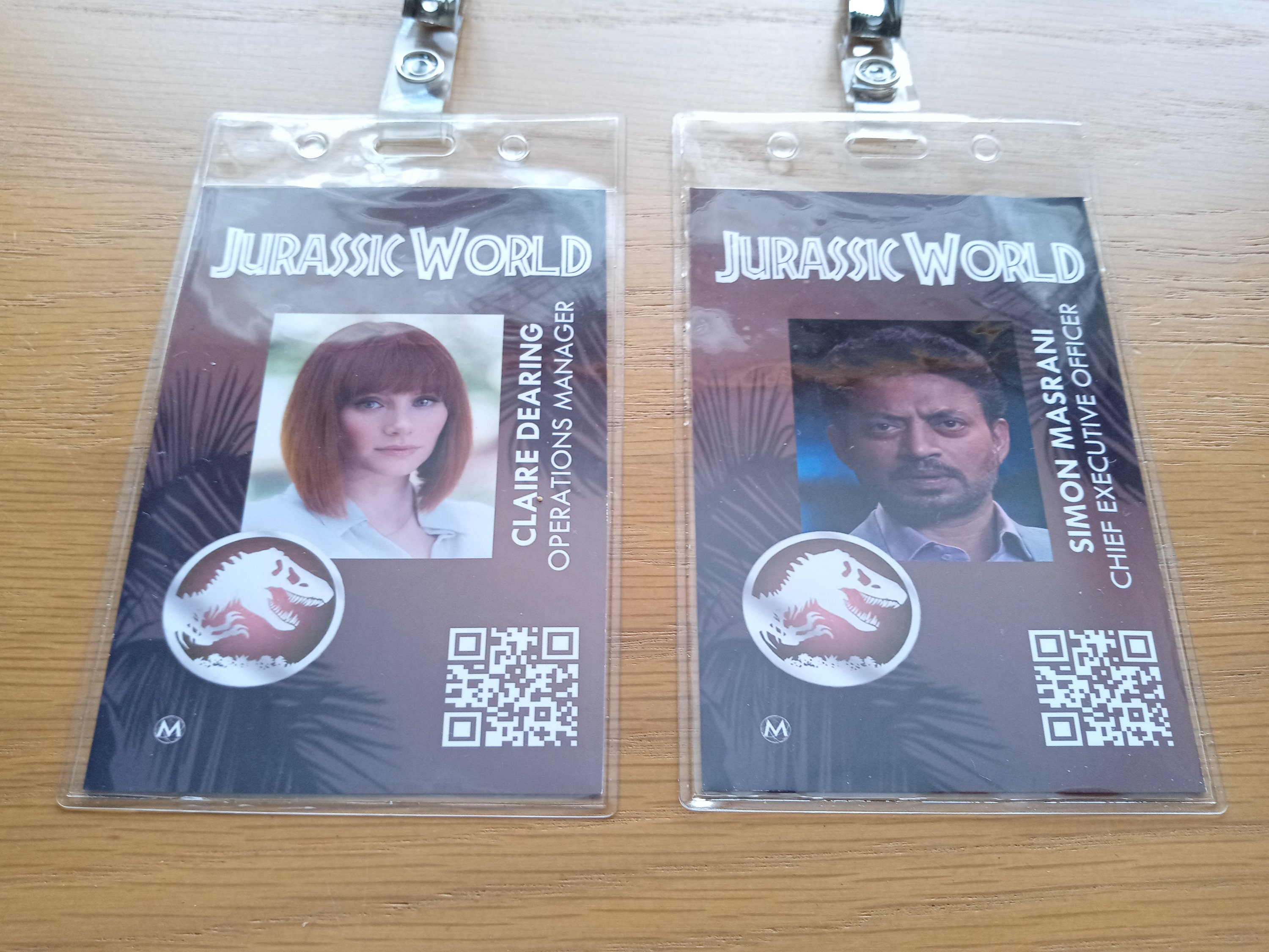 Jurassic World - Clip-on Ingen ID Photo Pass Badge Set Prop Collection ...