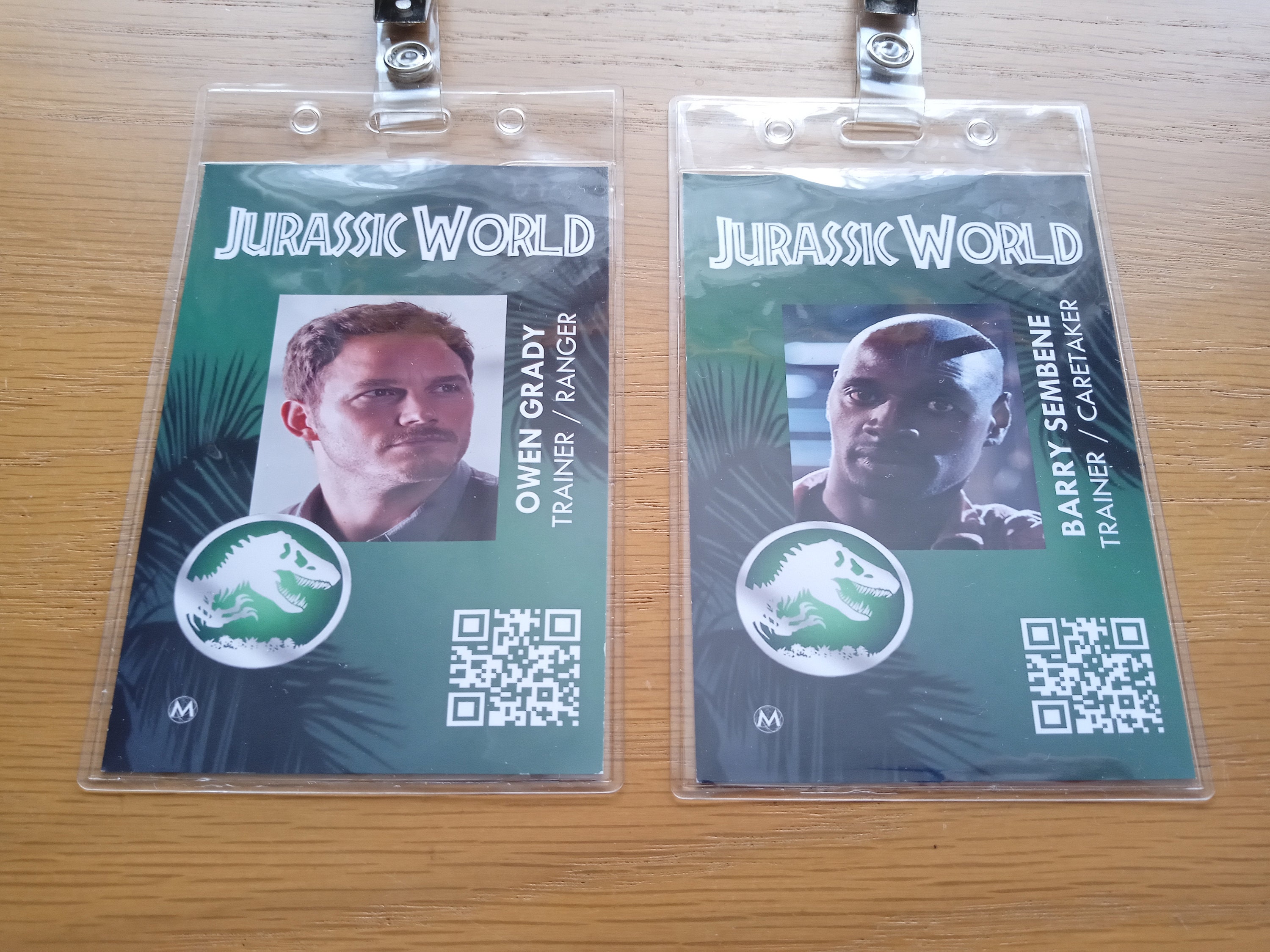 Jurassic World - Clip-on Ingen ID Photo Pass Badge Set Prop Collection ...