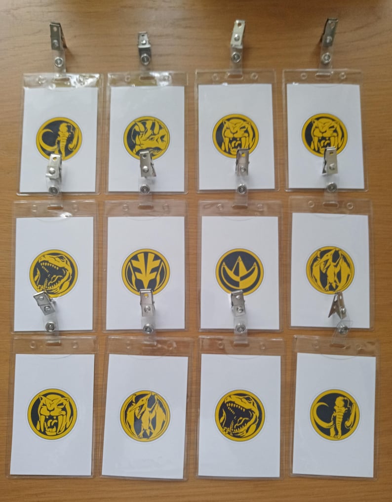Mighty Morphin Power Rangers - Clip-on ID Photo Pass Badge Set Prop ...