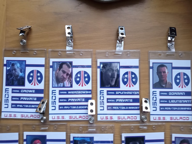 Aliens Colonial Marines - Clip-on ID Photo Pass Badge Set Prop ...