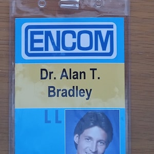 TRON Encom Employee - Clip-on ID Photo Pass Badge Set Prop Collection ...