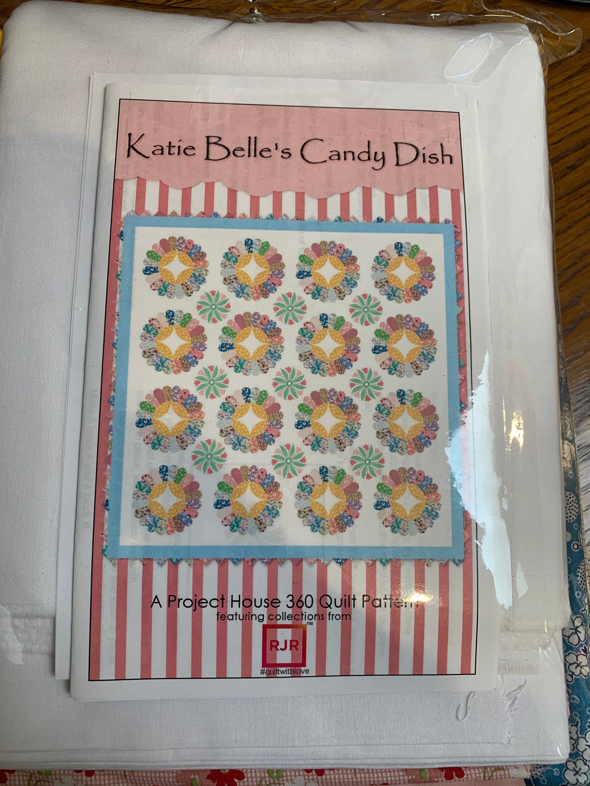 Katie Belle’s Candy Dish Quilt Kit - Etsy