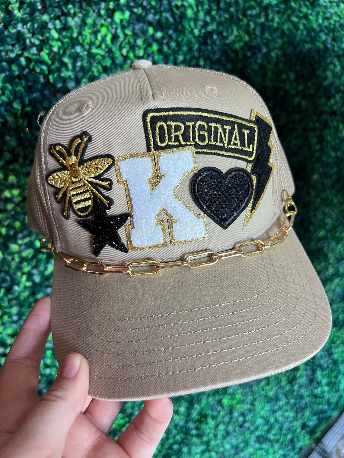 Neutral Custom Trucker Hat With Gold Paper Clip Chain Snap-back Otto ...