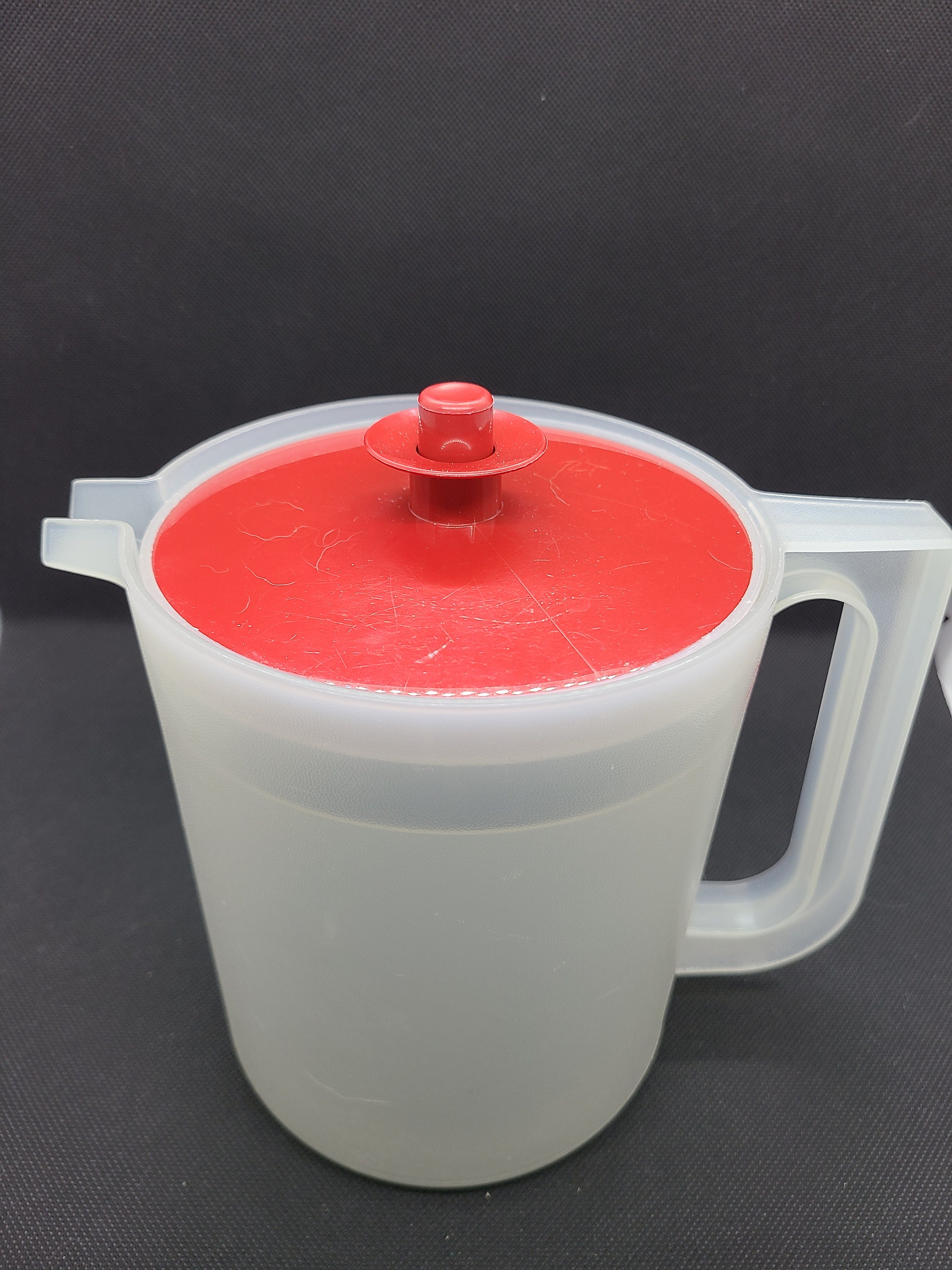 Vintage Tupperware #1575 Harvest Red Push Button Pitcher 1 QT - Etsy
