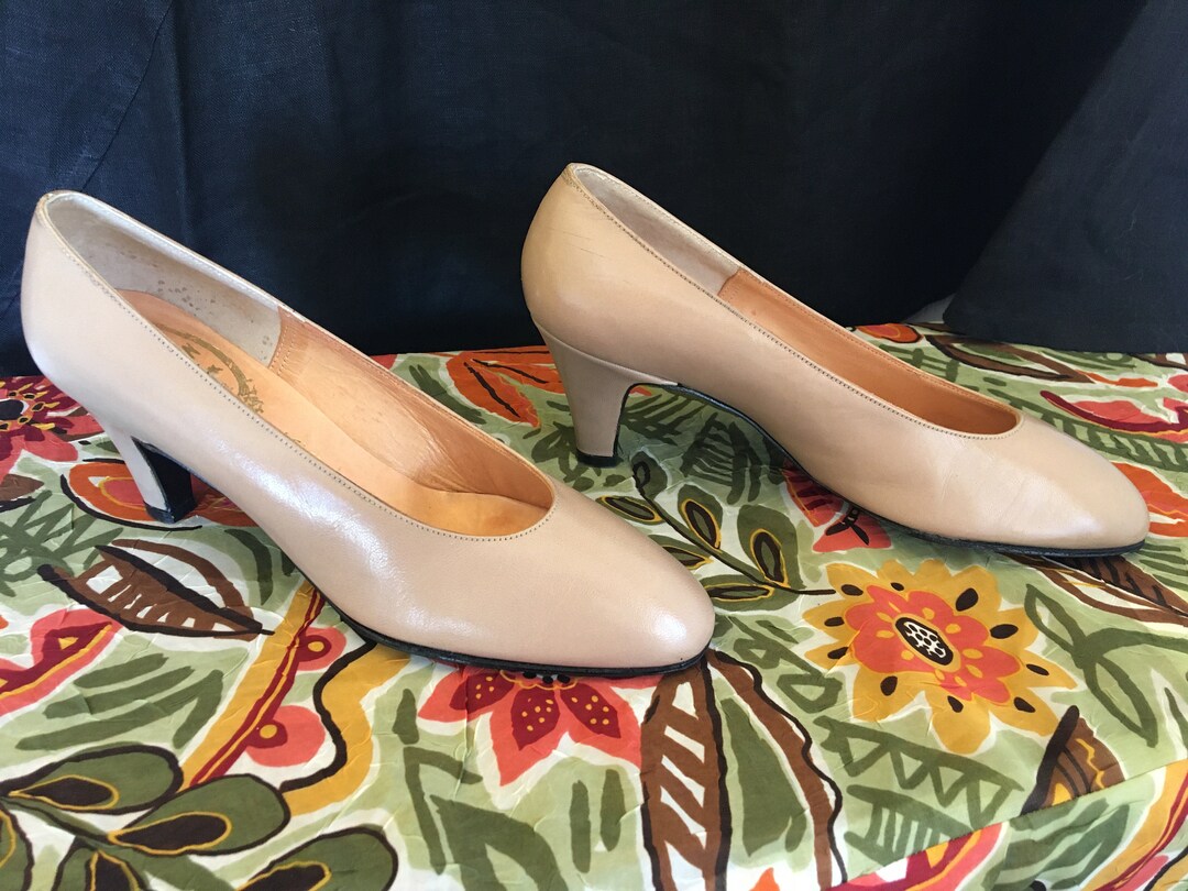 Vintage Delman Taupe Kid Leather Pumps Size 5B, Like-new, Vintage From ...
