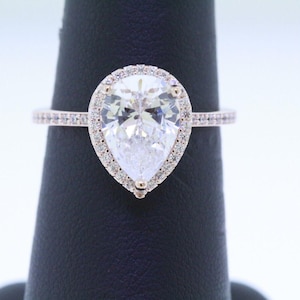 Pandora Sparkling Teardrop Halo Ring NEW With Cubic Zirconia Pandora Sparkling Teardrop Halo Ring NEW With Cubic Zirconia