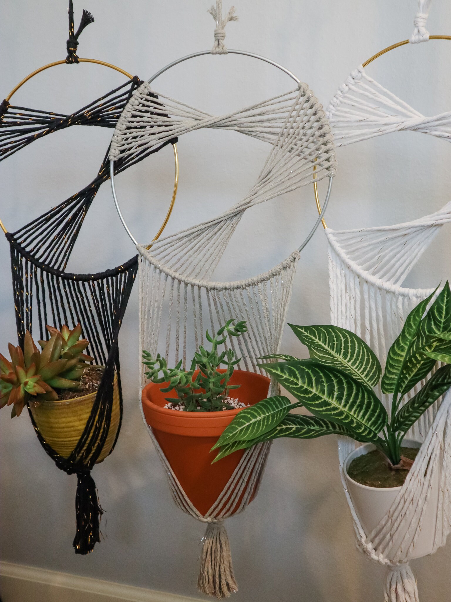 Macrame Hoop Plant Hanger, Unique Indoor Planter for Modern Boho Home ...