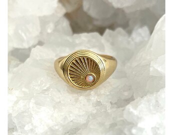 Sun Signet Ring - Etsy