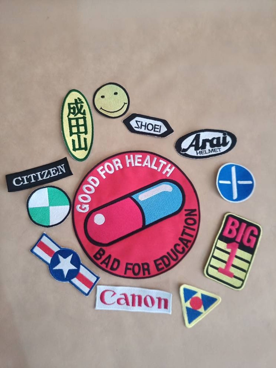 Patch Pill RED / 7'8 Inches (+ 11 Icons). Inspired by Akira. Fan Art ...