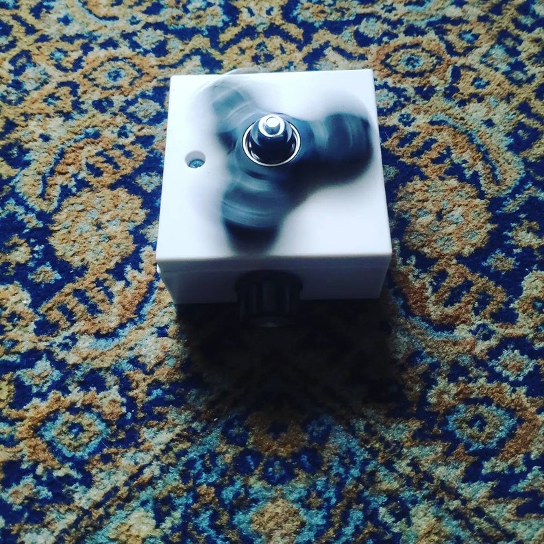 Noise Box Harsh Noise Spring 1/4 Output - Etsy