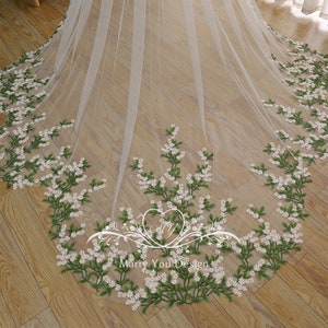 Unique Scalloped Wedding Veil,green Floral Lace Bridal Veil,white&green ...