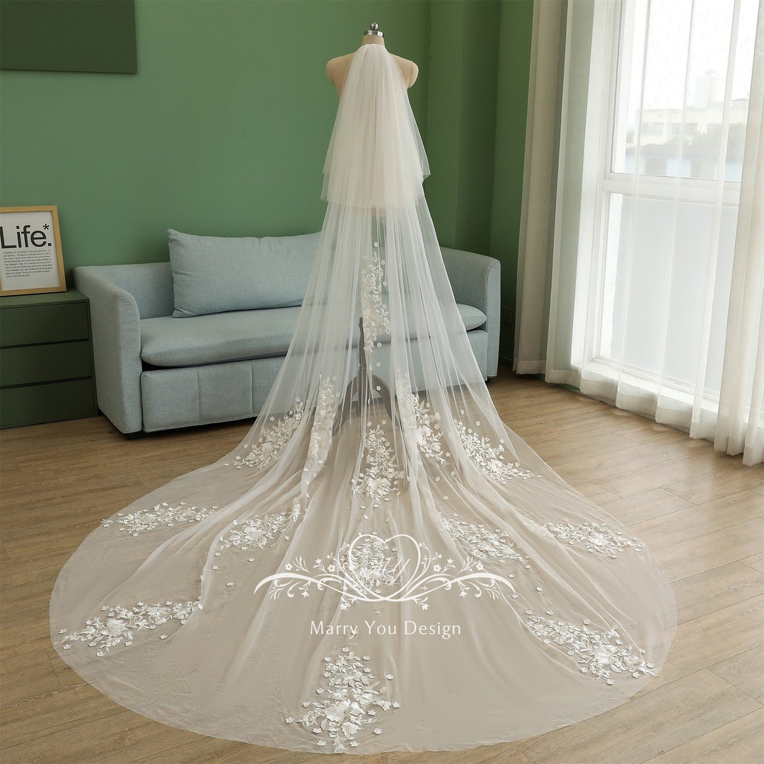 Scattered Floral Lace Wedding Veil,elegant Bridal Veil for Classic ...