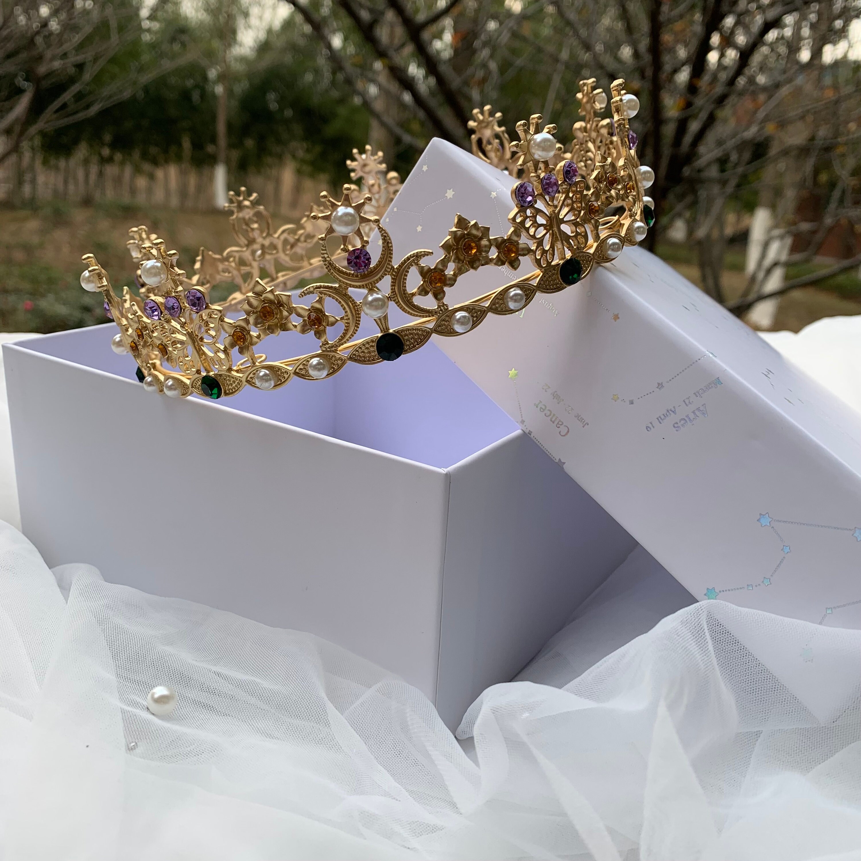 Wedding Crown Round