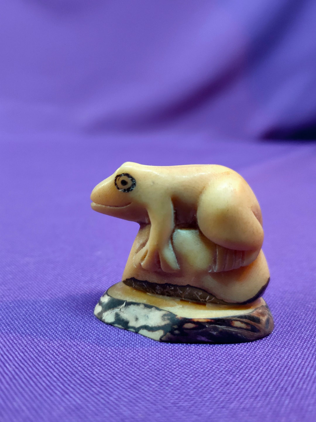 Frog Made in Tagua Nut, Vegetable Ivory, Fair Trade, Handmade Item ...