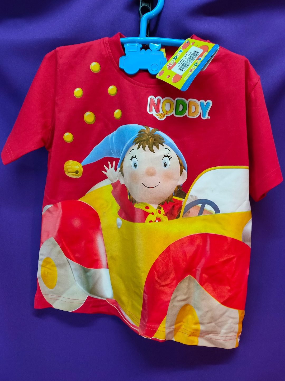 Noddy T-shirt, Noddy in the Car, Special Gift for Kids, Ribbed Collar ...
