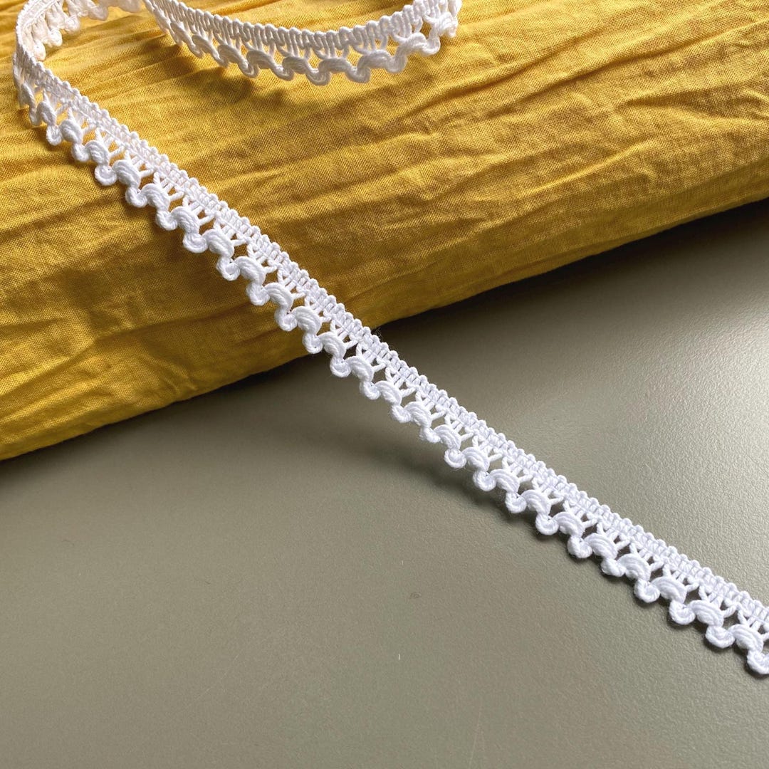 White Scalloped Cotton Gimp Braid Trim, 3/8" (1 Cm) Wide, Decorative ...