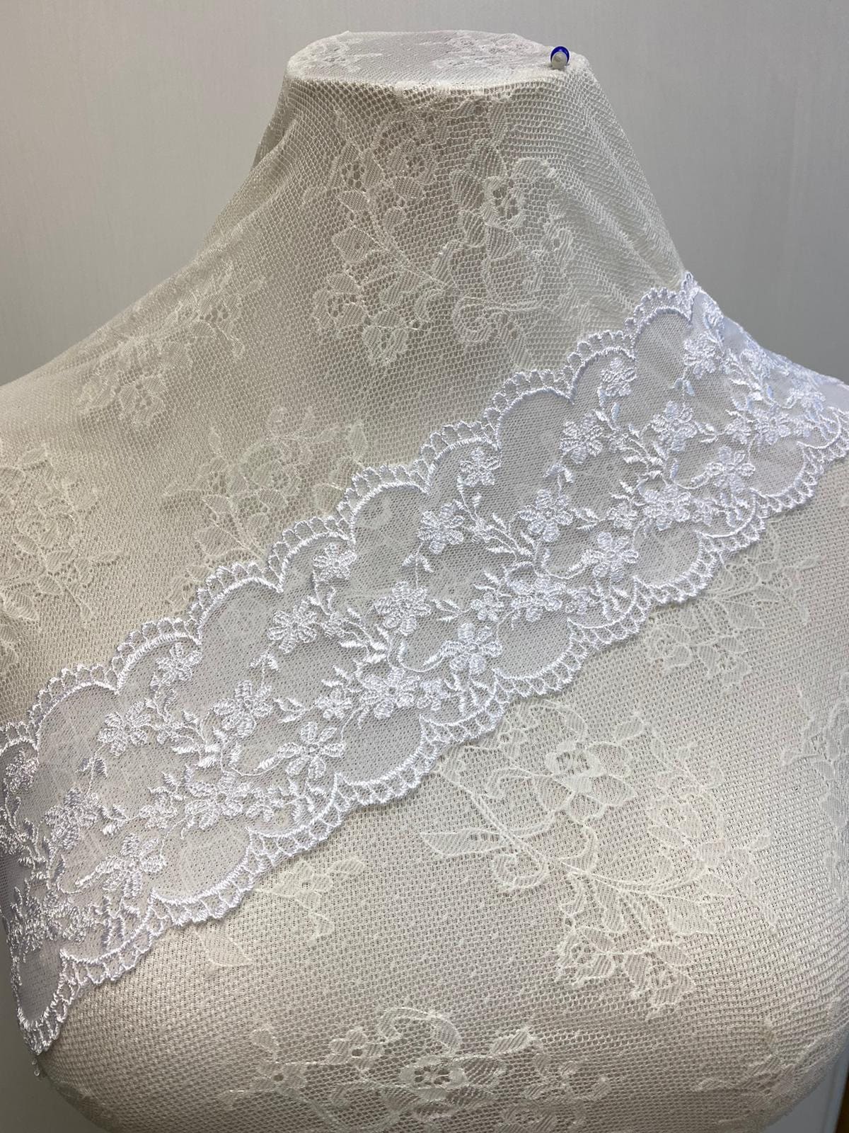 Floral Double Scalloped Edge Embroidered Tulle Lace Trim, Rayon, 3 1/2 ...