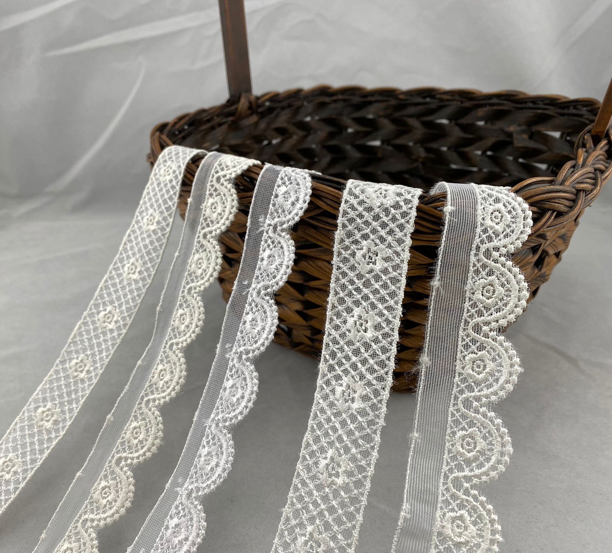 Vintage Floral Embroidered Tulle Lace Trim, 7/8 1 1/8 Wide, Scalloped ...