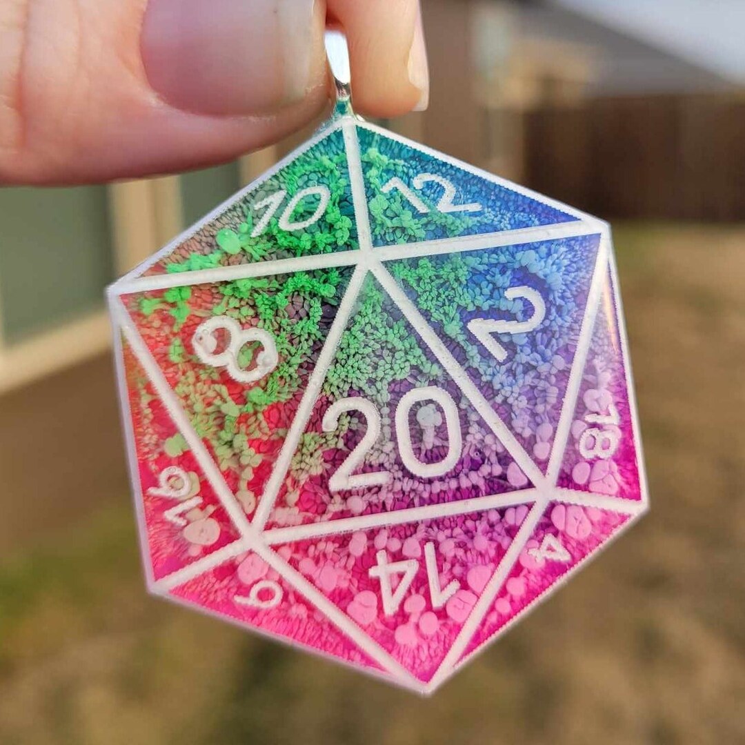 Custom D20 Die Keychain or Pendant | Dnd Die Keychain | Magnet | Badge ...