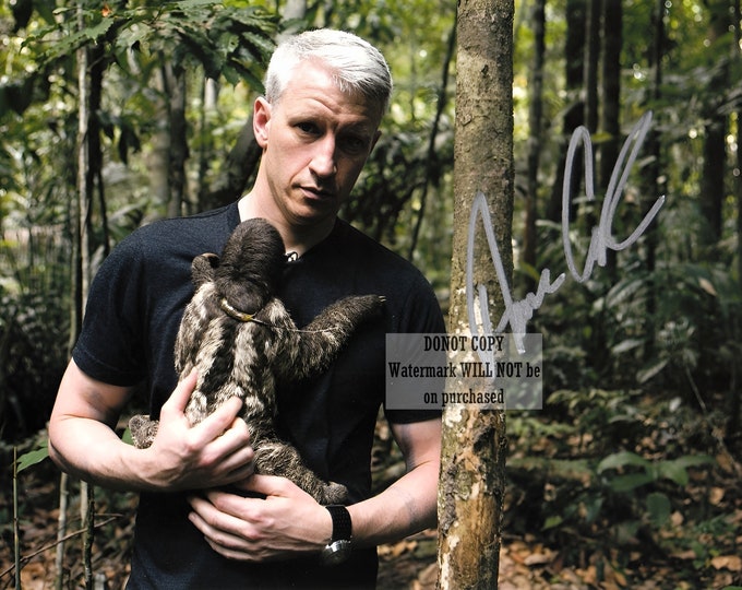 Anderson Cooper Handsome News Anchor TV Celebrity Unshaven and Casual ...