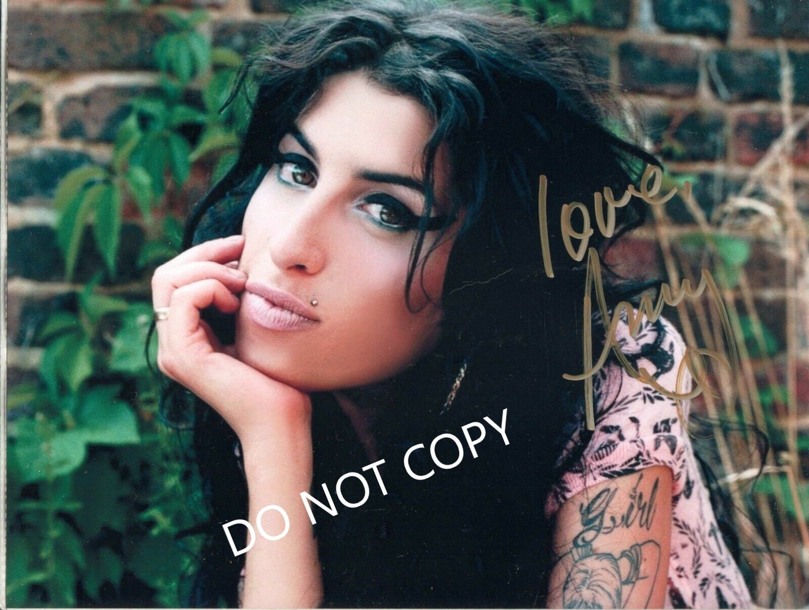 AMY WINEHOUSE 8 X10 20x25 Cm Autographed Hand Signed - Etsy