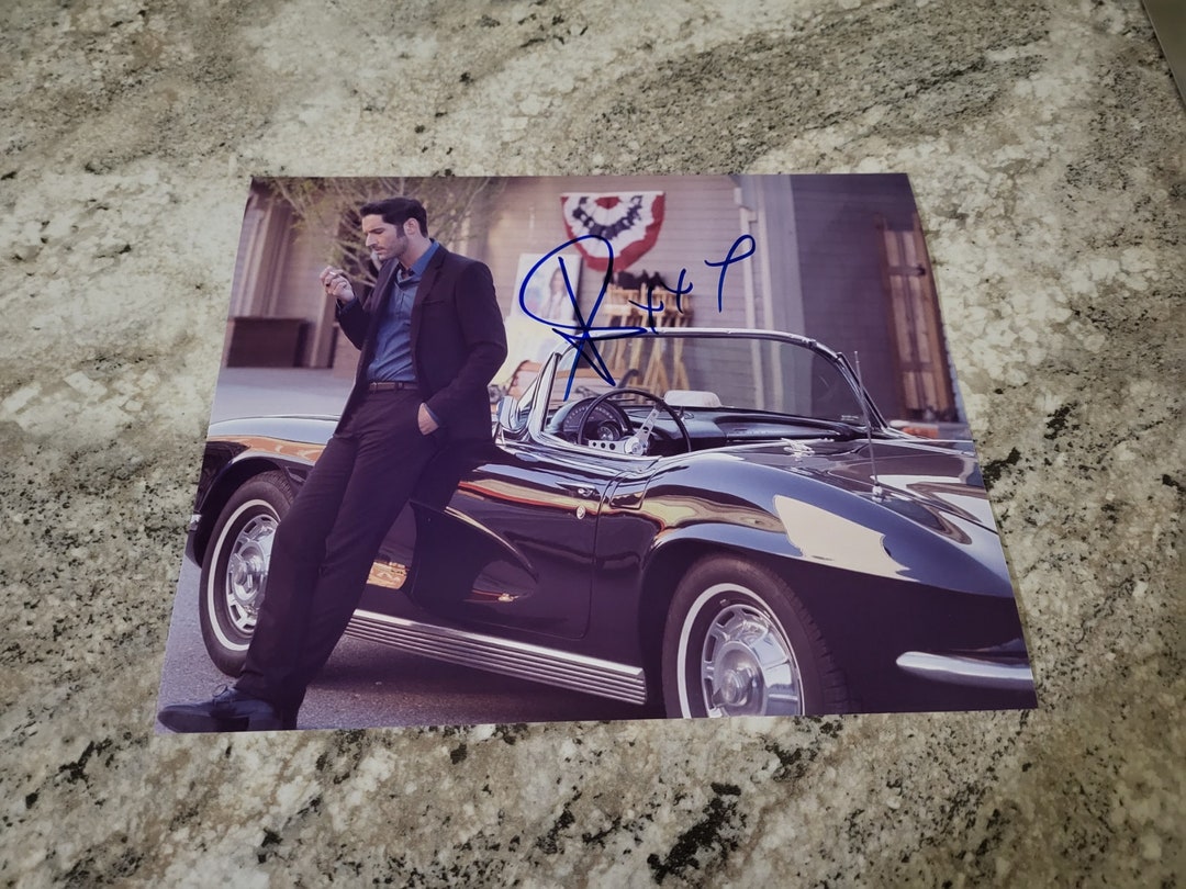 Tom Ellis Lucifer 8 X10 20x25 Cm Autographed Hand - Etsy
