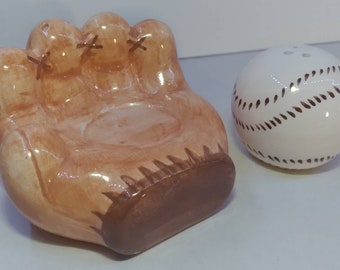 Baseball Salt and Pepper Shakers - Etsy