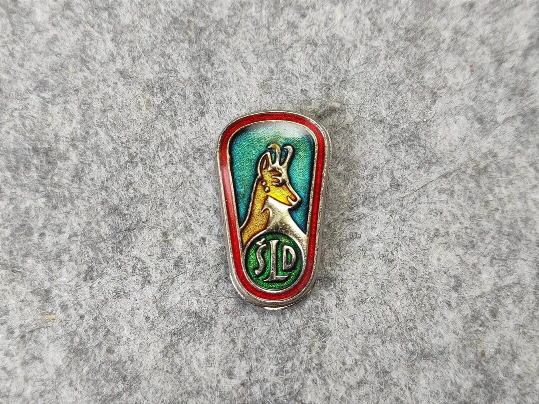 Vintage Enameled Hunting Pin Badge - Slovenian Federation - Etsy