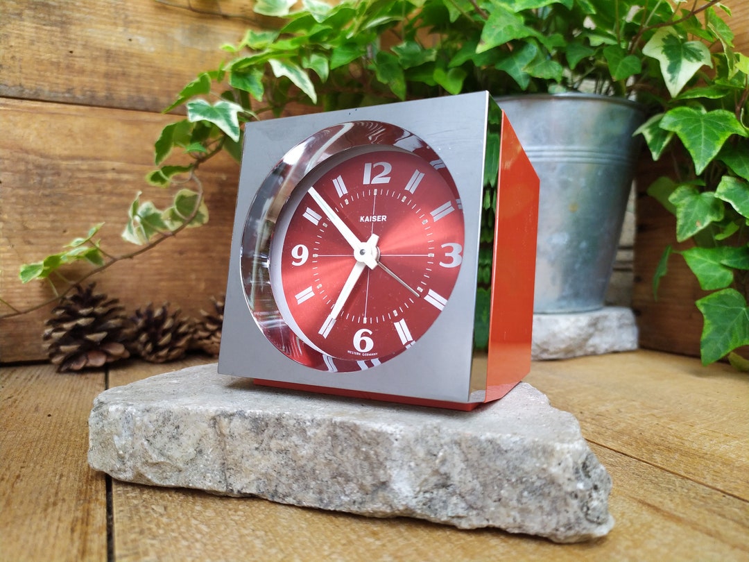 Space Age Kaiser Mechanical Alarm Clock From the 70s - Etsy