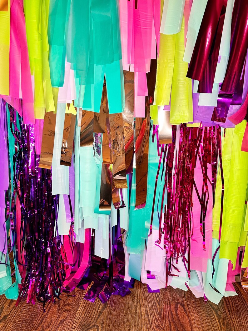 Bright & Fun Backdrop, Streamer Backdrop, Streamer Wall, Streamers ...