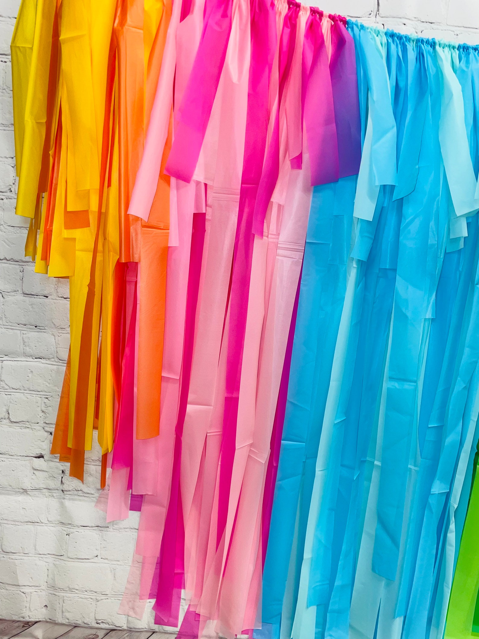 Fiesta Backdrop, Streamer Backdrop, Plastic Tablecloth Backdrop, Fringe ...