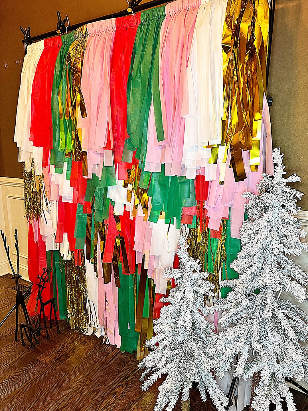 Christmas Backdrop Photo Backdrop Streamers Wall Backdrop - Etsy