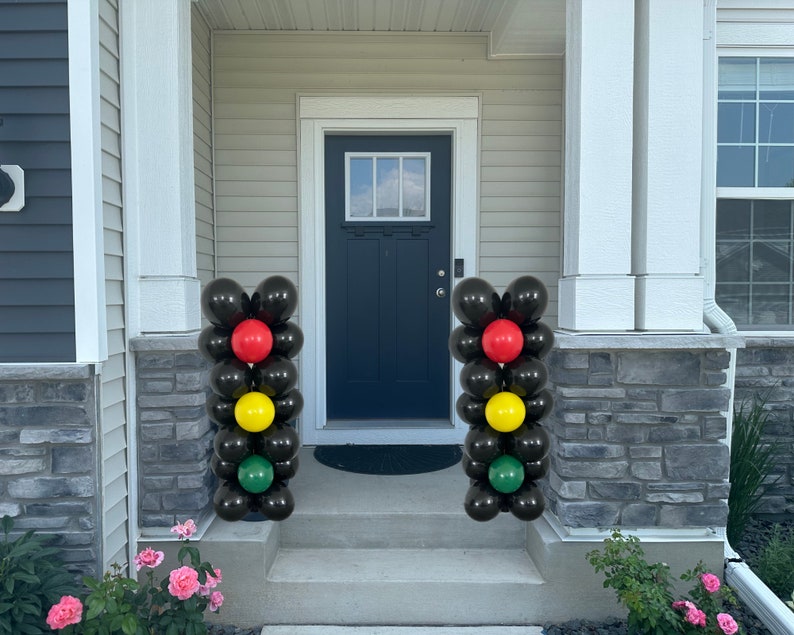 DIY Free Standing Traffic Light Balloon Column, Transportation/ Race ...