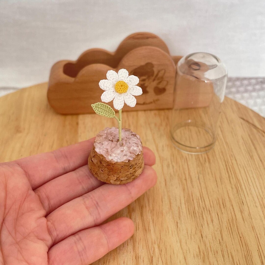 Miniature Crochet Daisy in Glass Dome Table Decor Micro Crochet Tiny ...