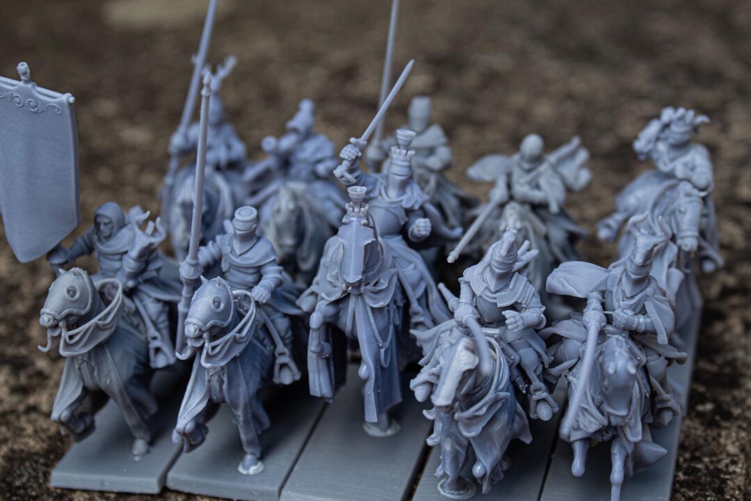 Grail Knights With Command Group 10 Models Highland Miniatures Cavalry ...