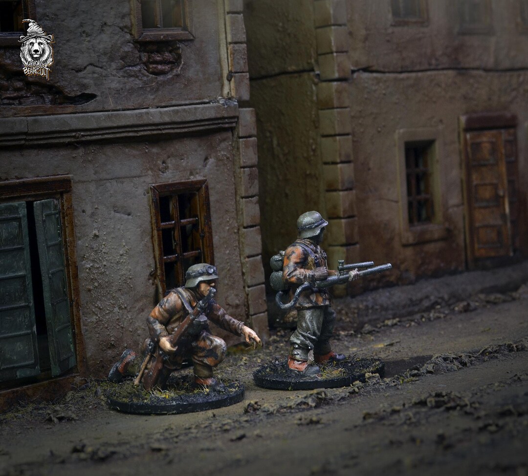 WWII German Assault Pioneers Flamethrower 41 Team (2 Models) Various ...