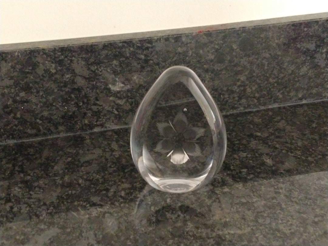 A Lovely Vintage Wedgewood Clear Glass Paperweight, With Etched Flower ...