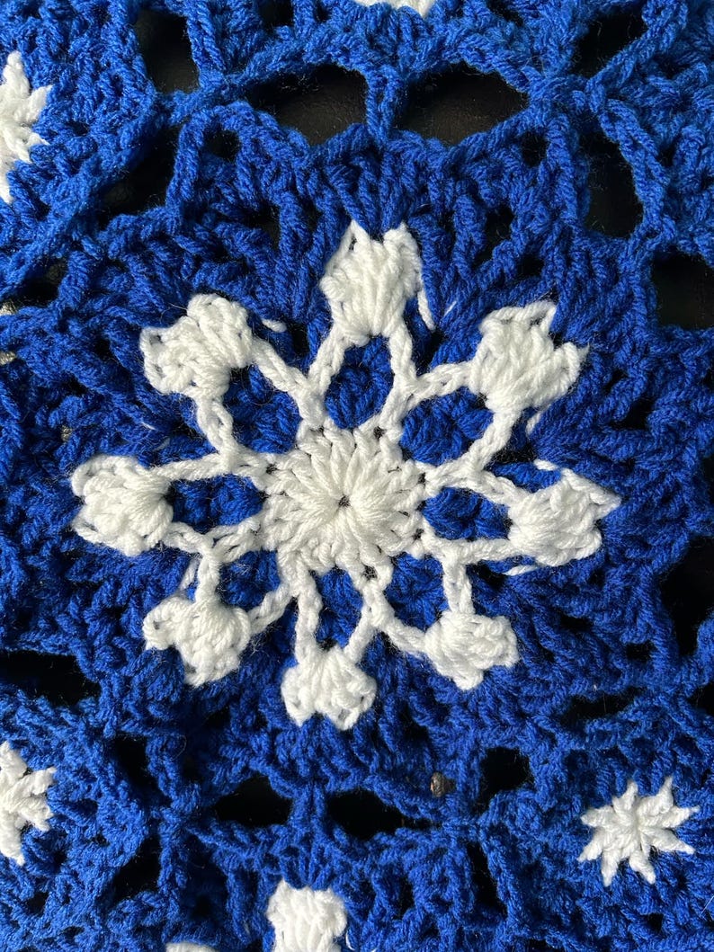 Beautiful Dusty Snowflake Throw - Etsy