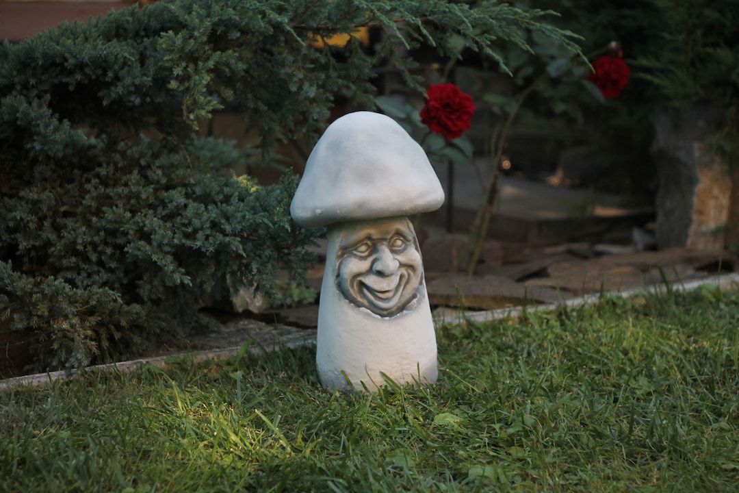 Large Mushroom Statue, Stone Mushroom Human Face, Outdoor Ornament ...