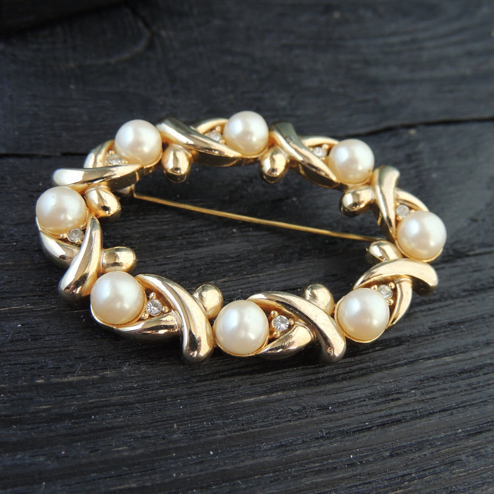 Vintage Gold Tone Faux Pearl Oval Brooch - Etsy