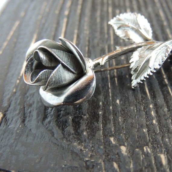 Pastelli brooch store