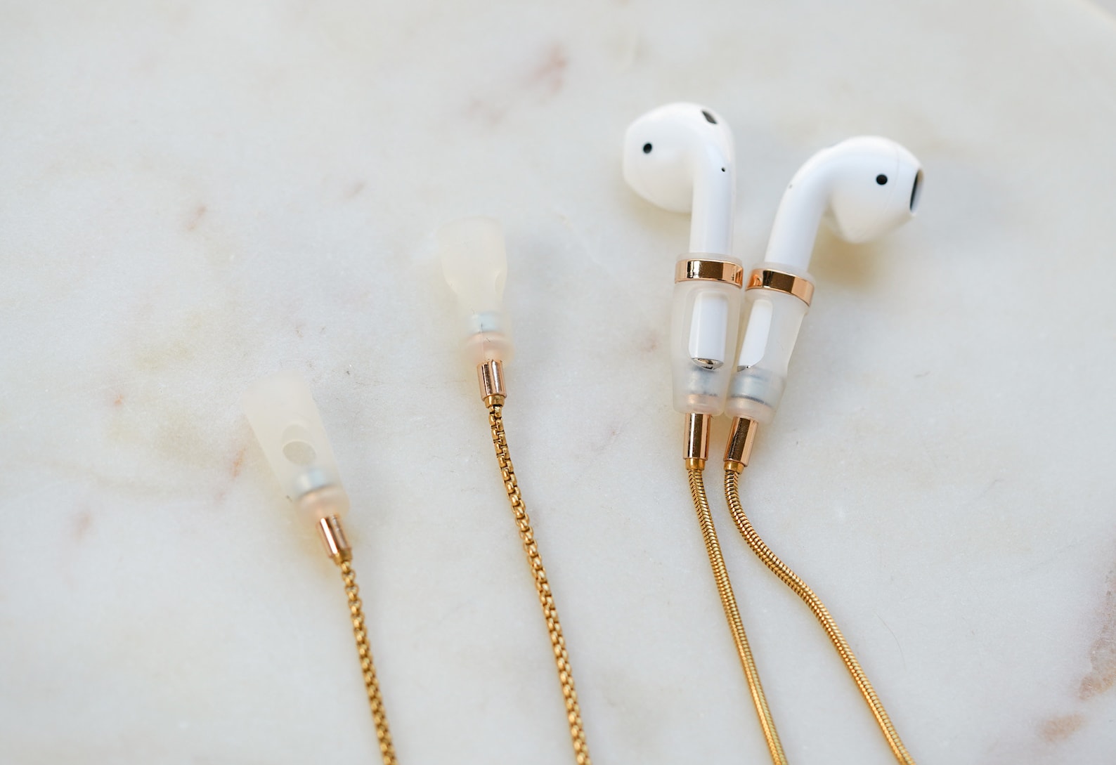 Earphones Holder Chain, Headphone Holders, Earphones Necklace Holder ...